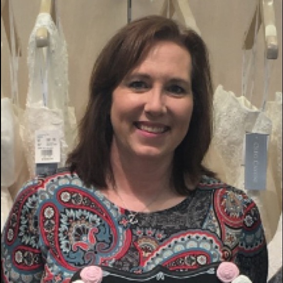 Kathy's Closet (@kathy_gilbreath) | Poshmark